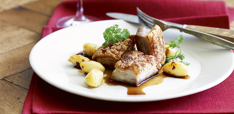 Confit of pork belly with sweet and sour potatoes - Wine Selectors